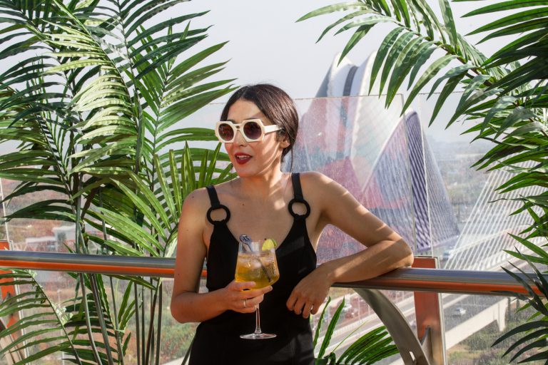 Anni B Sweet sorprende a la ciudad de Valencia en el escenario de 43 ...