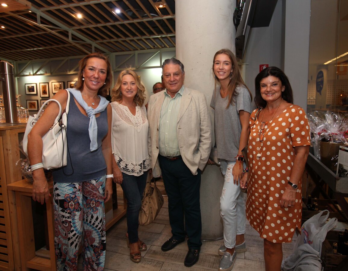 Silvia Pardo, Paz Sansaloni, Dr. Mira, Paula Todolí, Curri Cubells ...